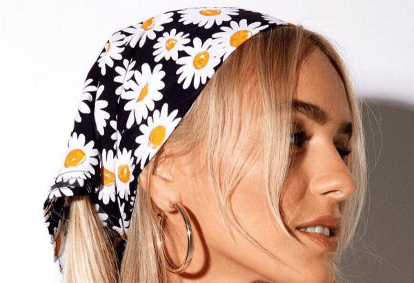 How To Wear a Neck Gaiter: 13 Ways to Style It - FastPrintStar